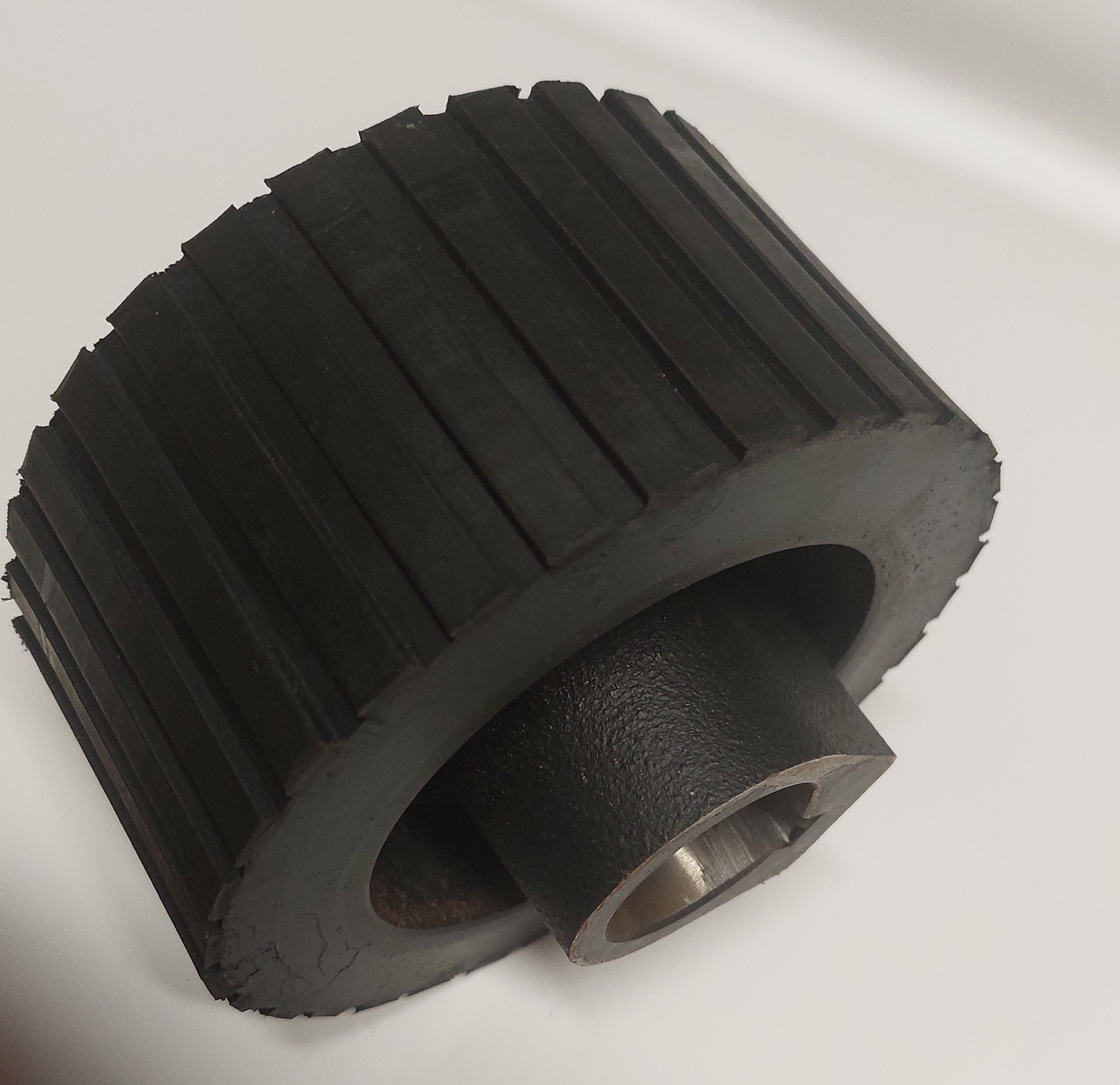 IEL.076.00655 132 DIA 65 W RUBBER ON STEEL DRIVE WHEEL – INNOVATIVE ...